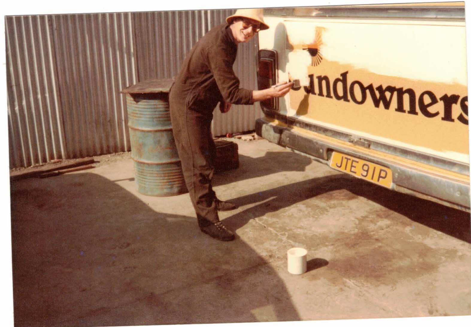 JTE91P – 2 (Angus Scott-Knight – Encounter Overland Archives (1968 – 2001)