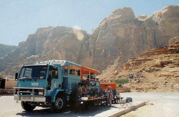 Q985NUR (1997) (Neil Donovan) – Encounter Overland Archives (1968 – 2001)